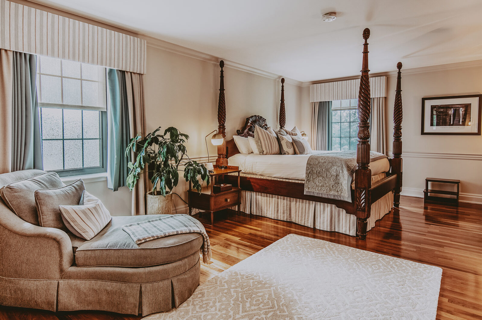 Presidential Parlour Suite at Pillar & Post in Niagara on the Lake