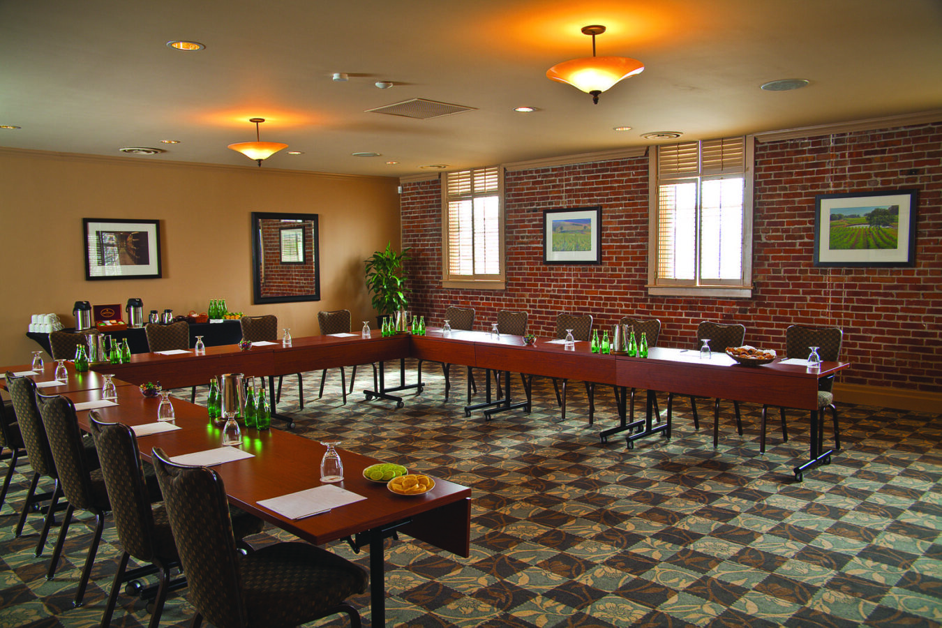 5 Unique Team Building Ideas for Corporate Events | Vintage Hotels
