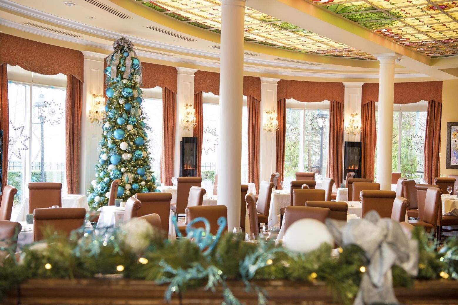 Celebrate the Season with Holiday Dining in Ontario | Vintage Hotels