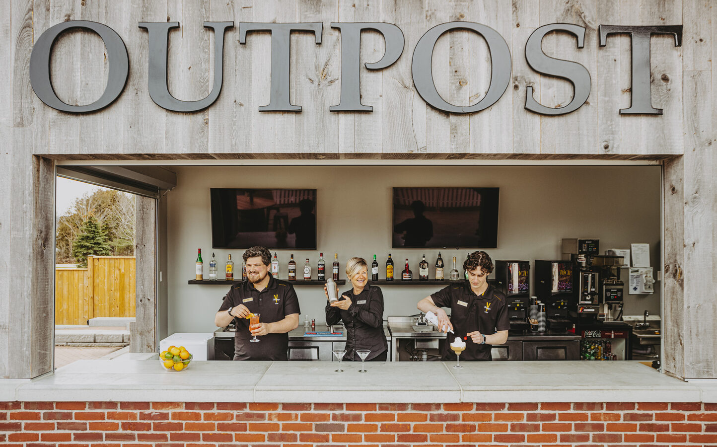 The OutPost at Pillar & Post | Outdoor Café in Niagara-on-the-Lake