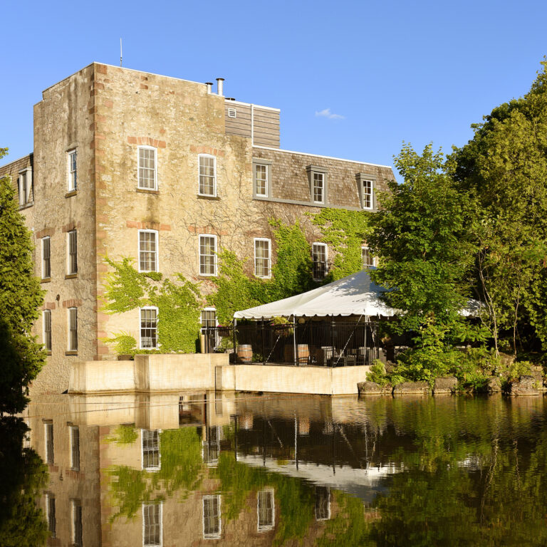 Moffat Inn in Niagara-on-the-Lake | Classic Country Charm